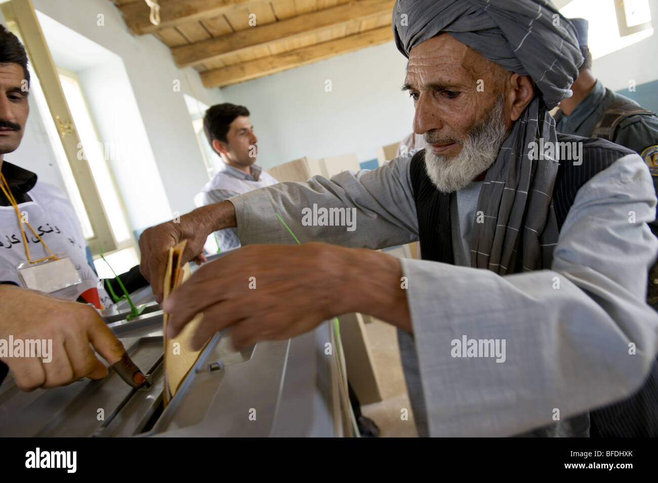Afghan men hi-res stock photography and images - Alamy