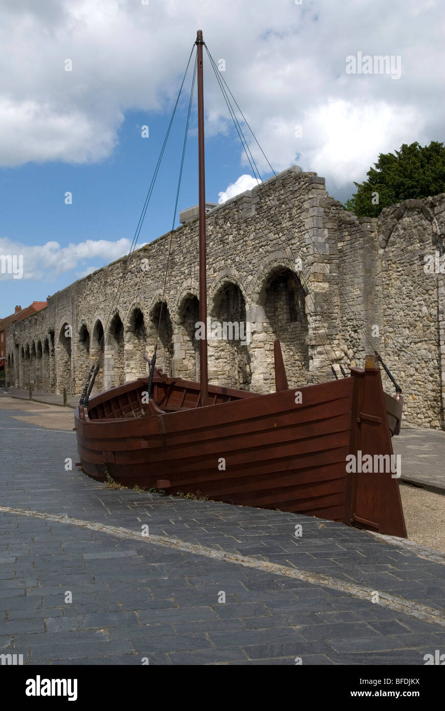 Historic old photographs on wall hi-res stock photography and images ...