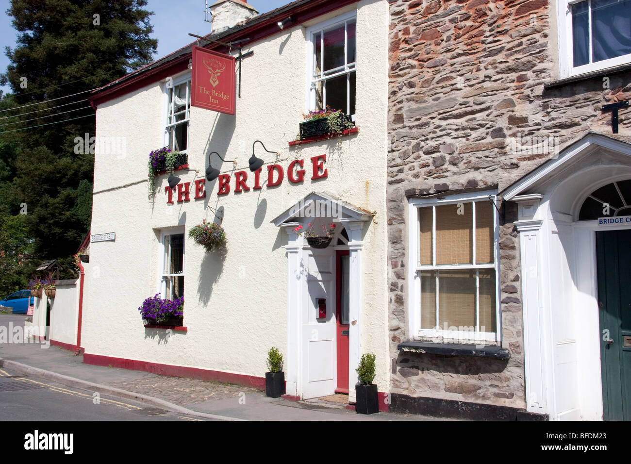 The Bridge Inn Dulverton Somerset Stock Photo - Alamy