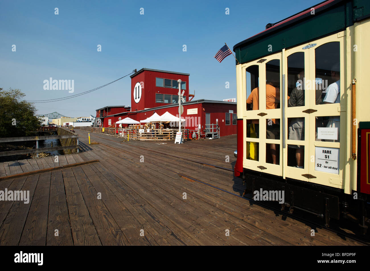 Astoria riverfront trolley hi-res stock photography and images - Alamy