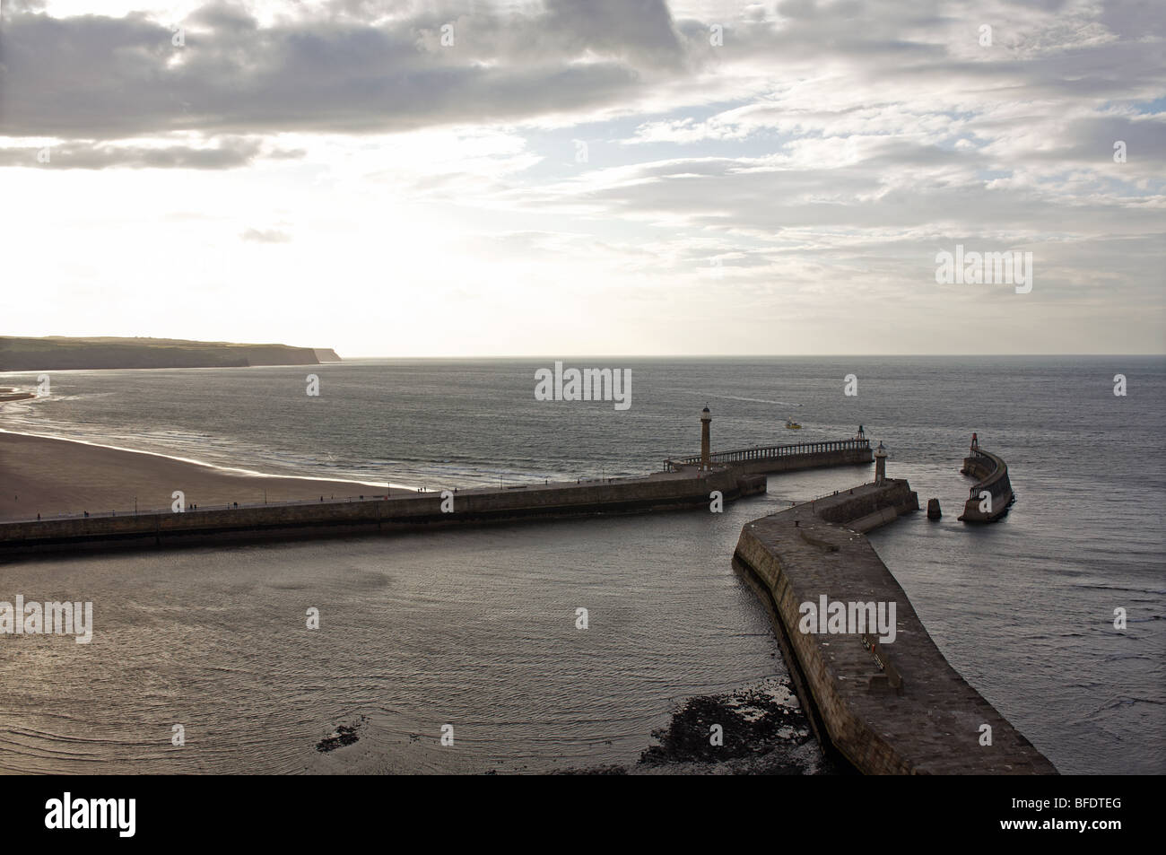 Harbour mouth, Whitby Bay, North Yorkshire, UK Stock Photo - Alamy