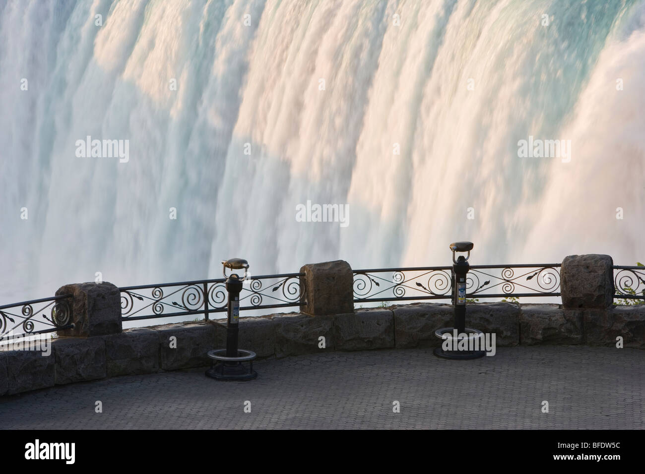 Horseshoe Falls at Table Rock viewpoint, Niagara Falls, Ontario, Canada ...