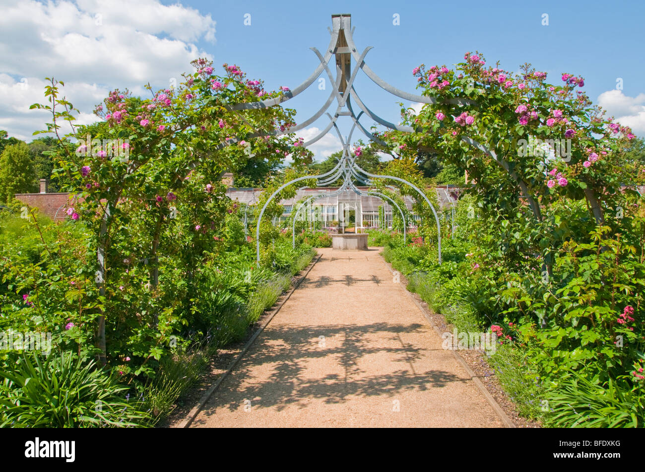Arch walkway hi-res stock photography and images - Alamy