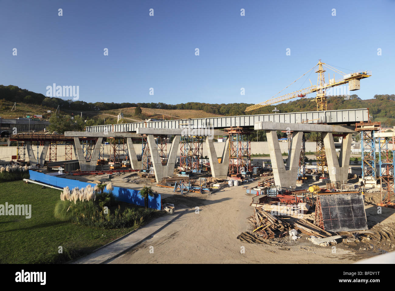Flyover construction hi-res stock photography and images - Alamy