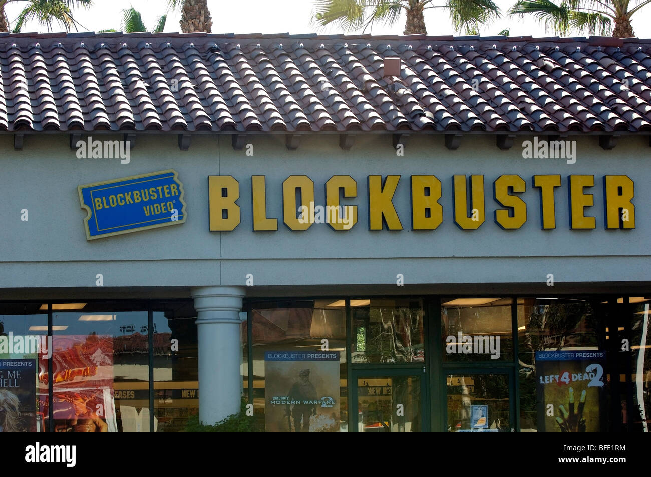 Blockbuster store sign hi-res stock photography and images - Alamy