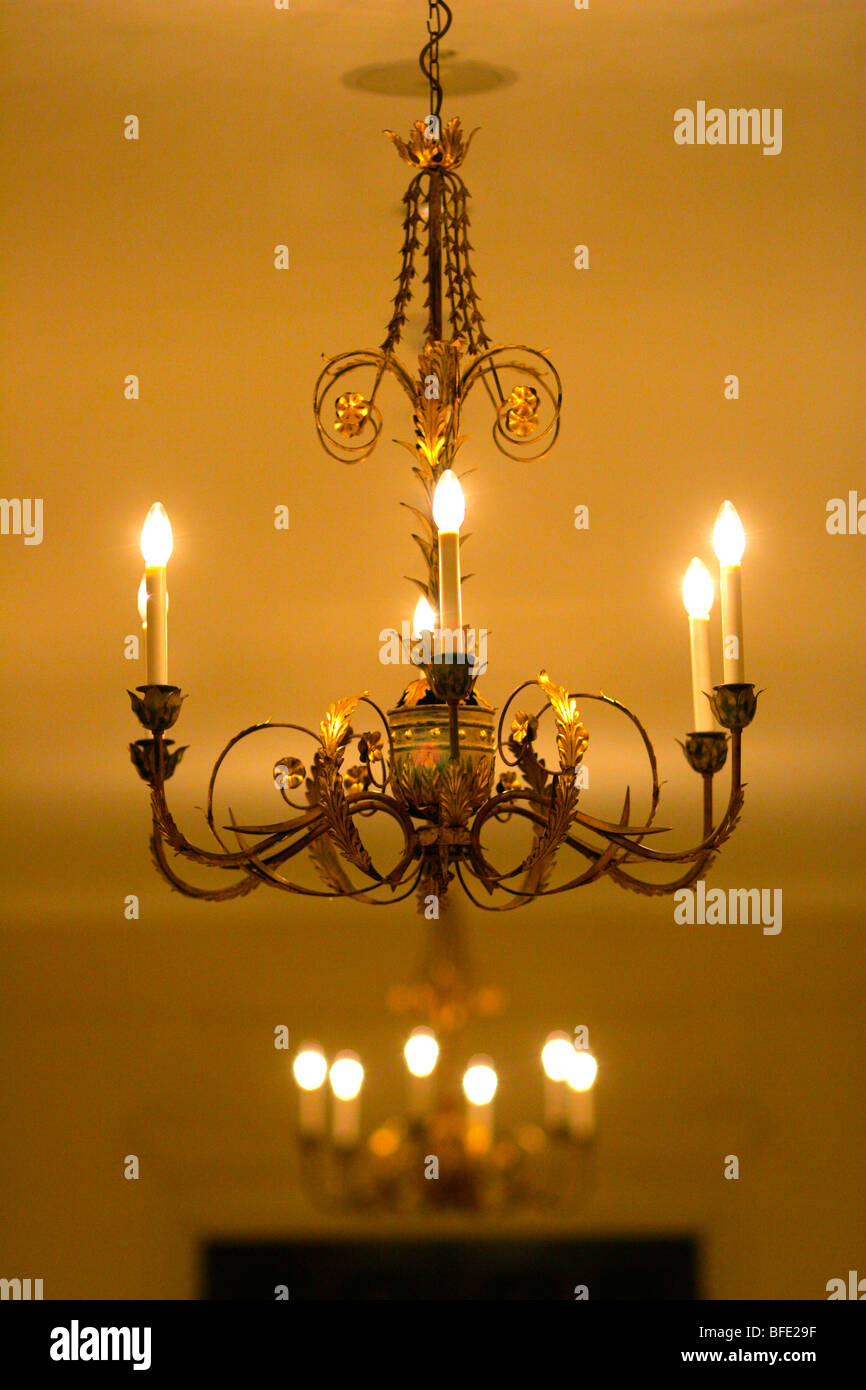 Lighting chandeliers hi-res stock photography and images - Alamy