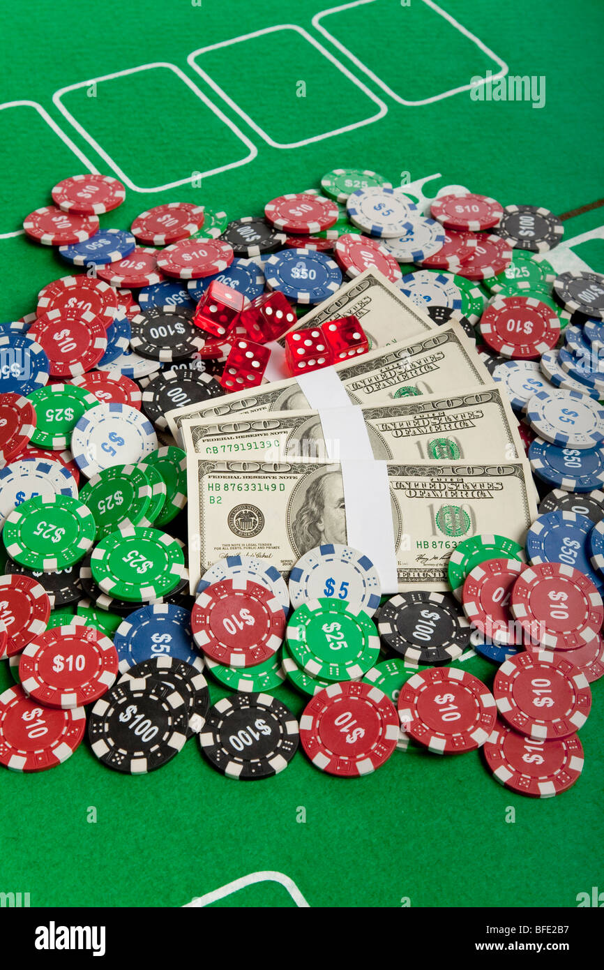 Poker chips dollar notes hi-res stock photography and images - Alamy
