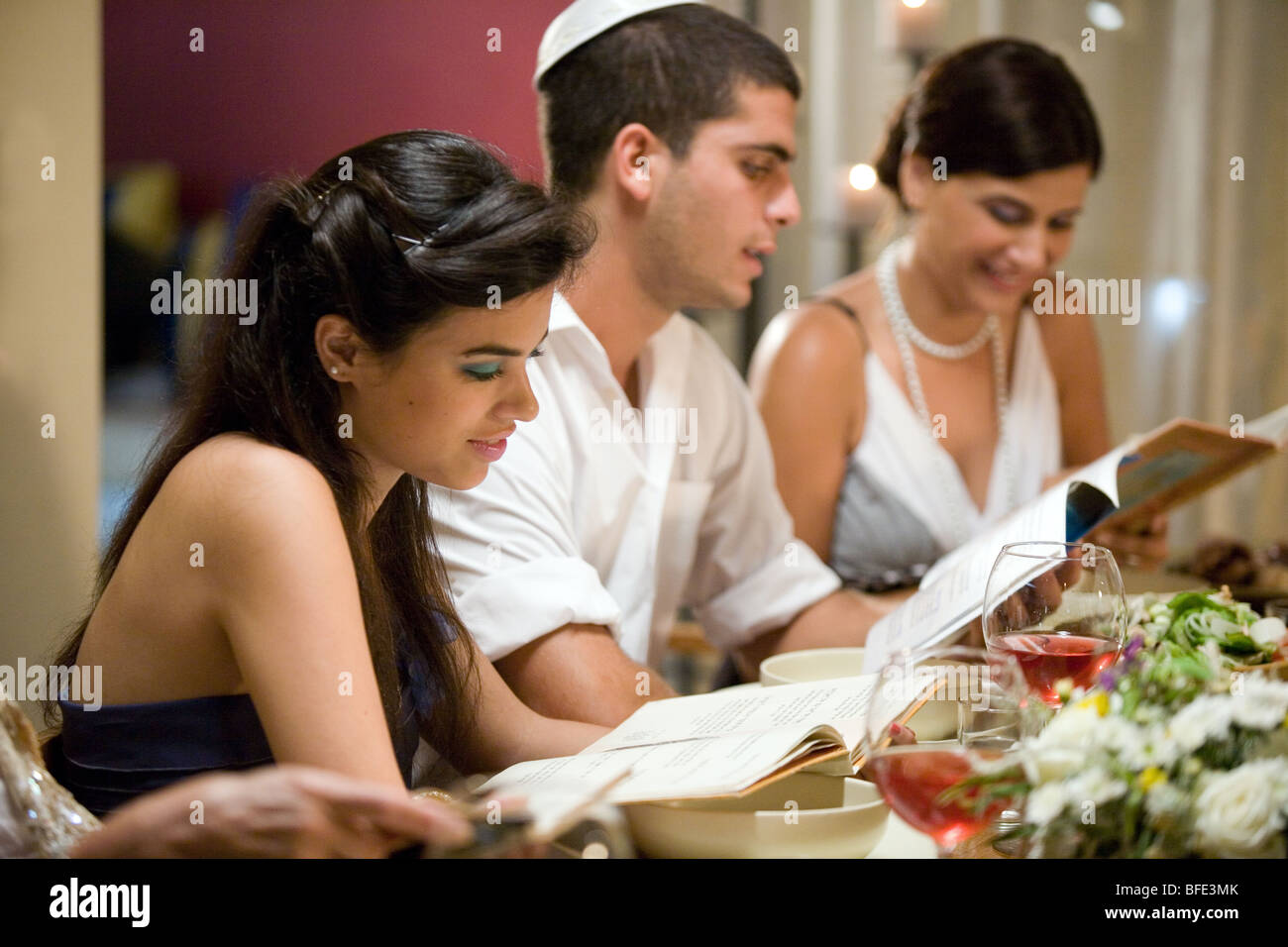 Haggadah hi-res stock photography and images - Alamy