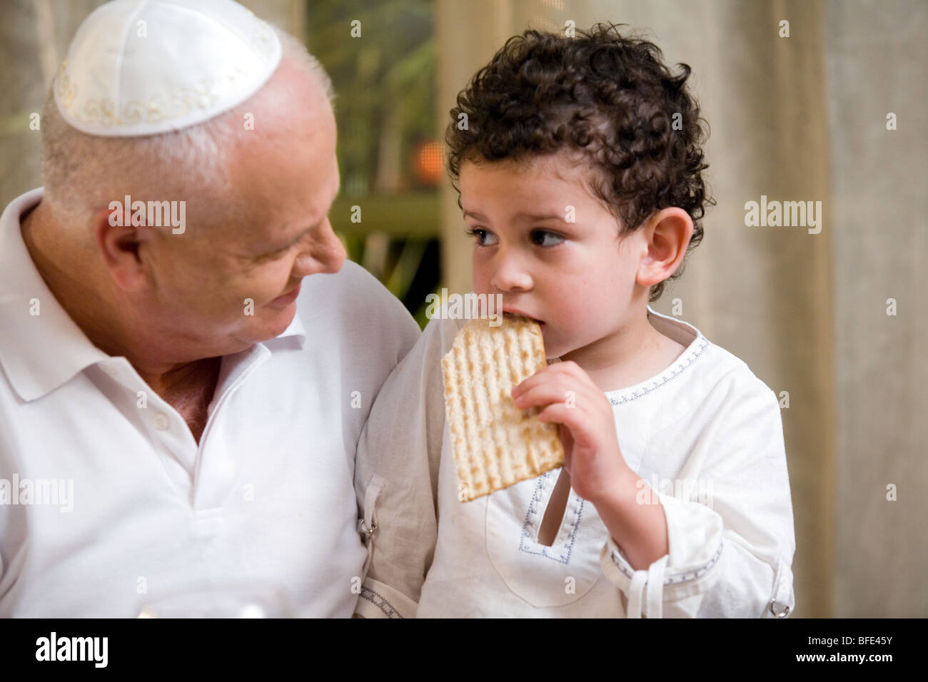 Kippa child hi-res stock photography and images - Alamy