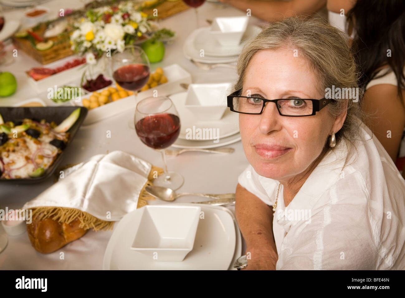 Religious jewish woman view hi-res stock photography and images - Alamy