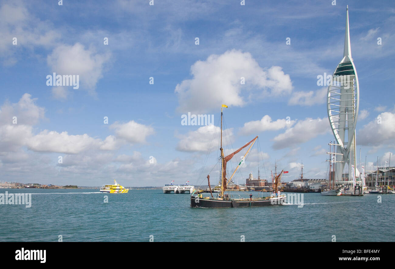Rig Boat High Resolution Stock Photography and Images - Alamy