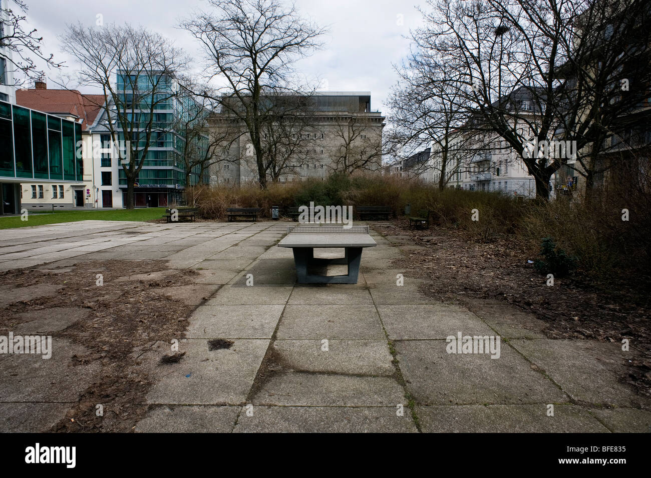 Berlin,Wall,DDr, Table tennis,Mitte,East Stock Photo - Alamy