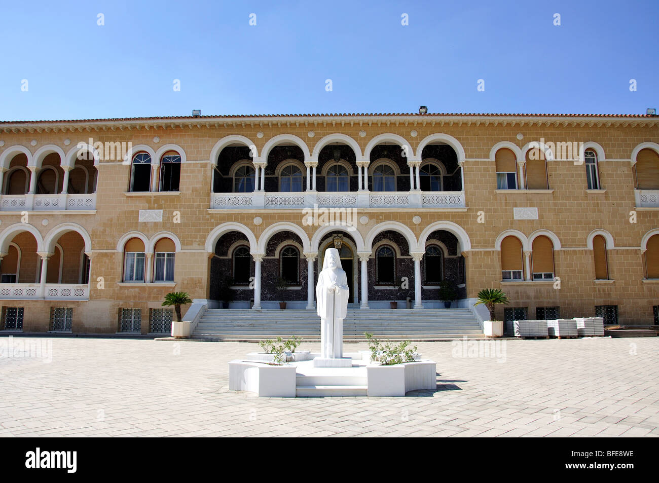 Archbishops palace nicosia cyprus hi-res stock photography and images ...