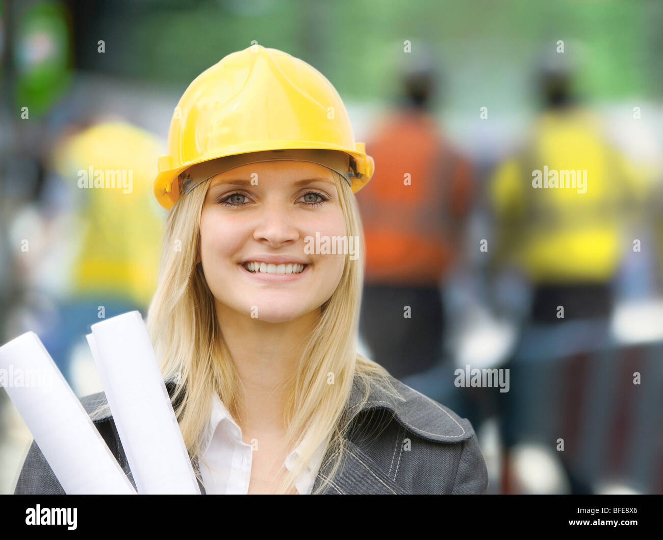 Portrait of a woman construction manager Stock Photo - Alamy
