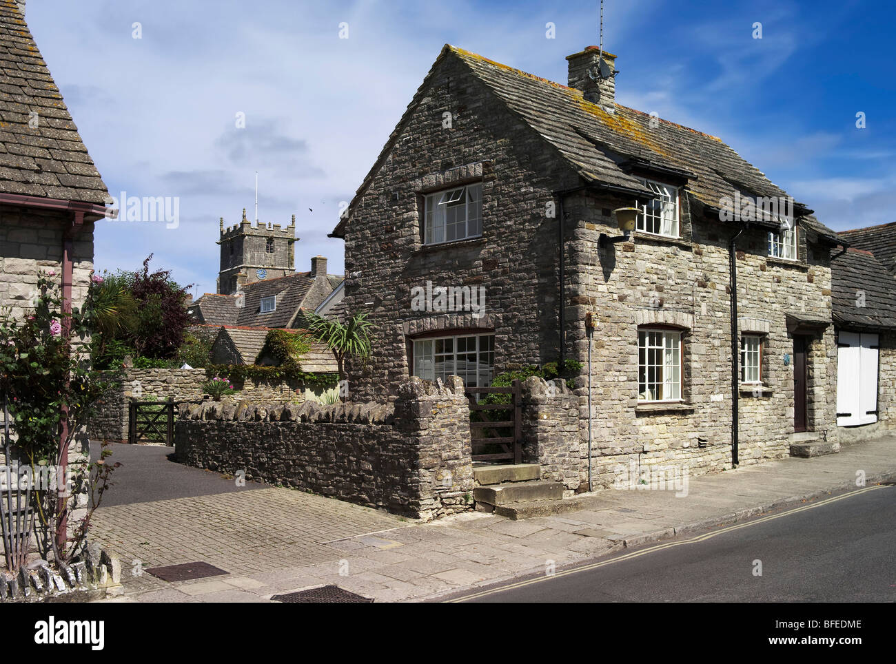 Purbeck stone houses hi-res stock photography and images - Alamy