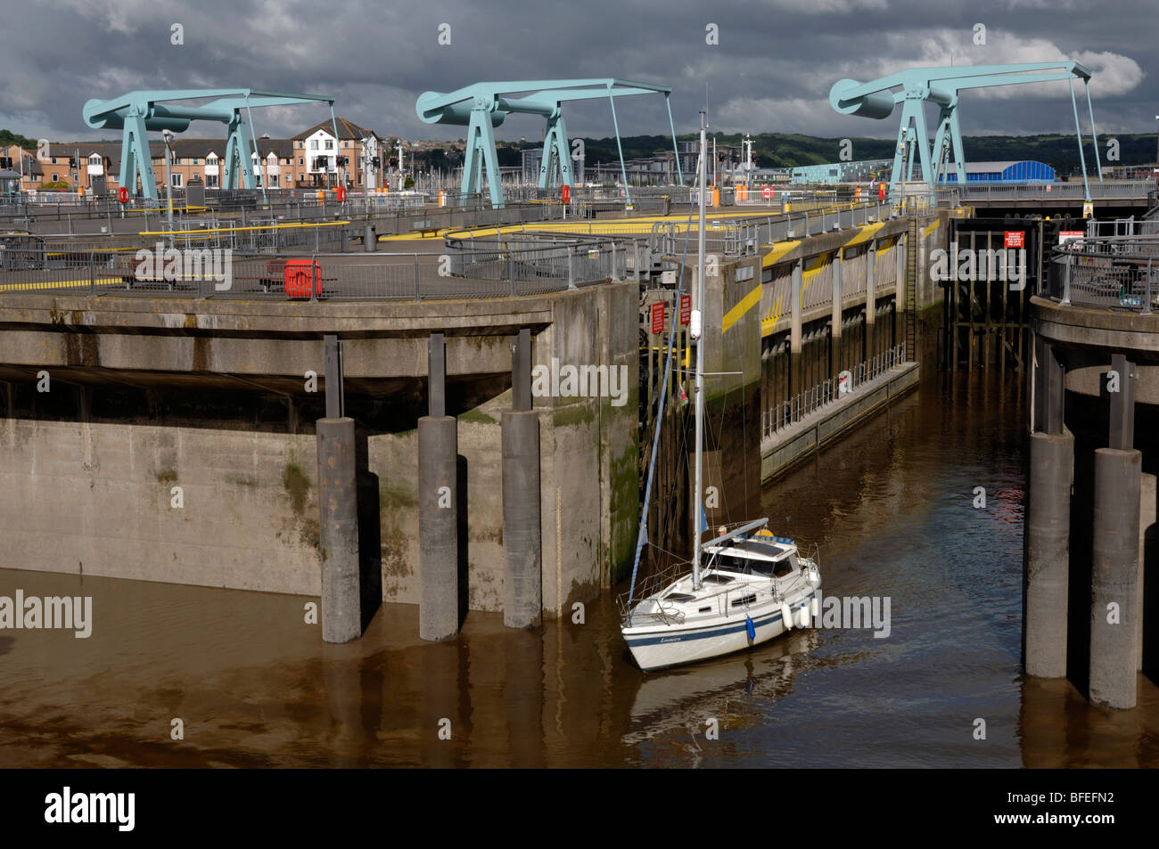 Tidal gate hi-res stock photography and images - Alamy