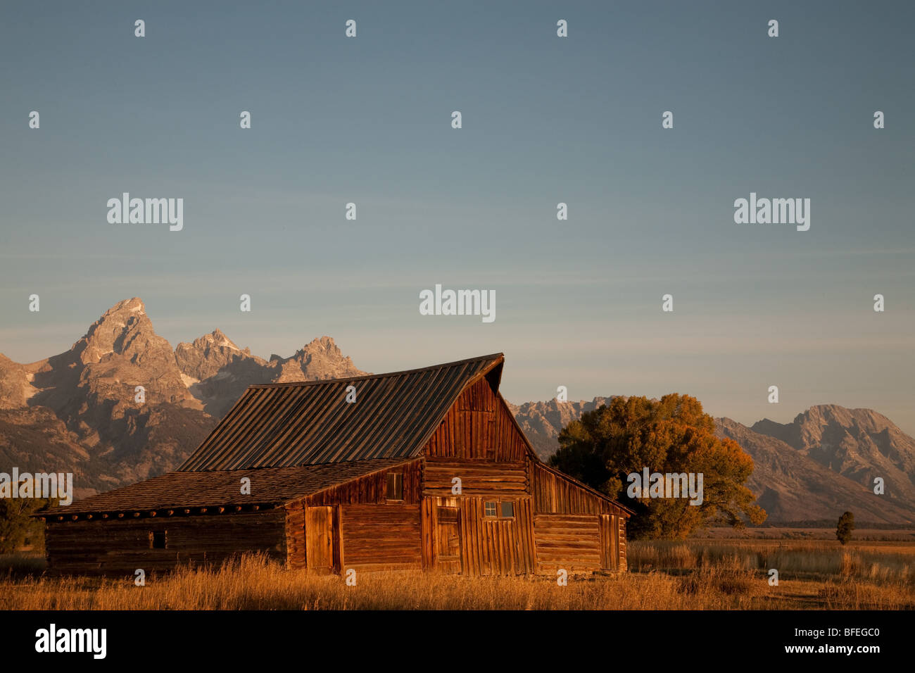 Mormon barn on Mormon Row, taken in the Grand Teton National Park in ...