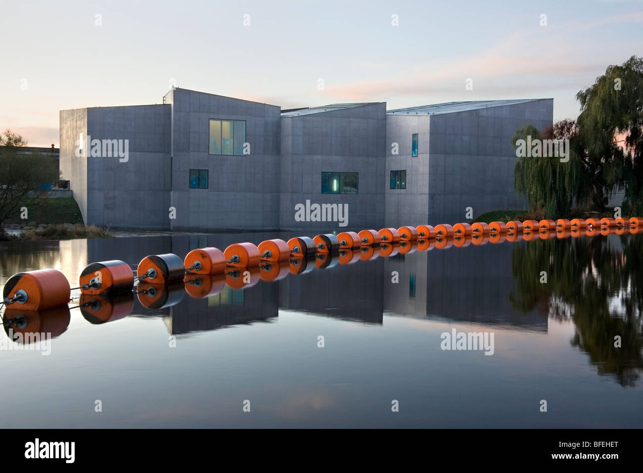 The Hepworth Gallery in Wakefield, designed by architect David ...