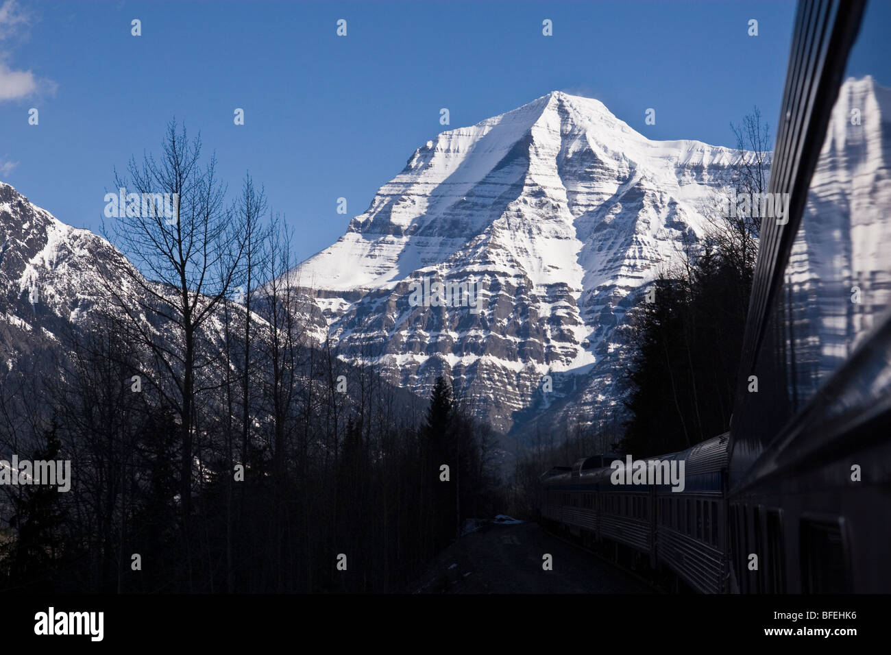 Mount robson canada train hi-res stock photography and images - Alamy