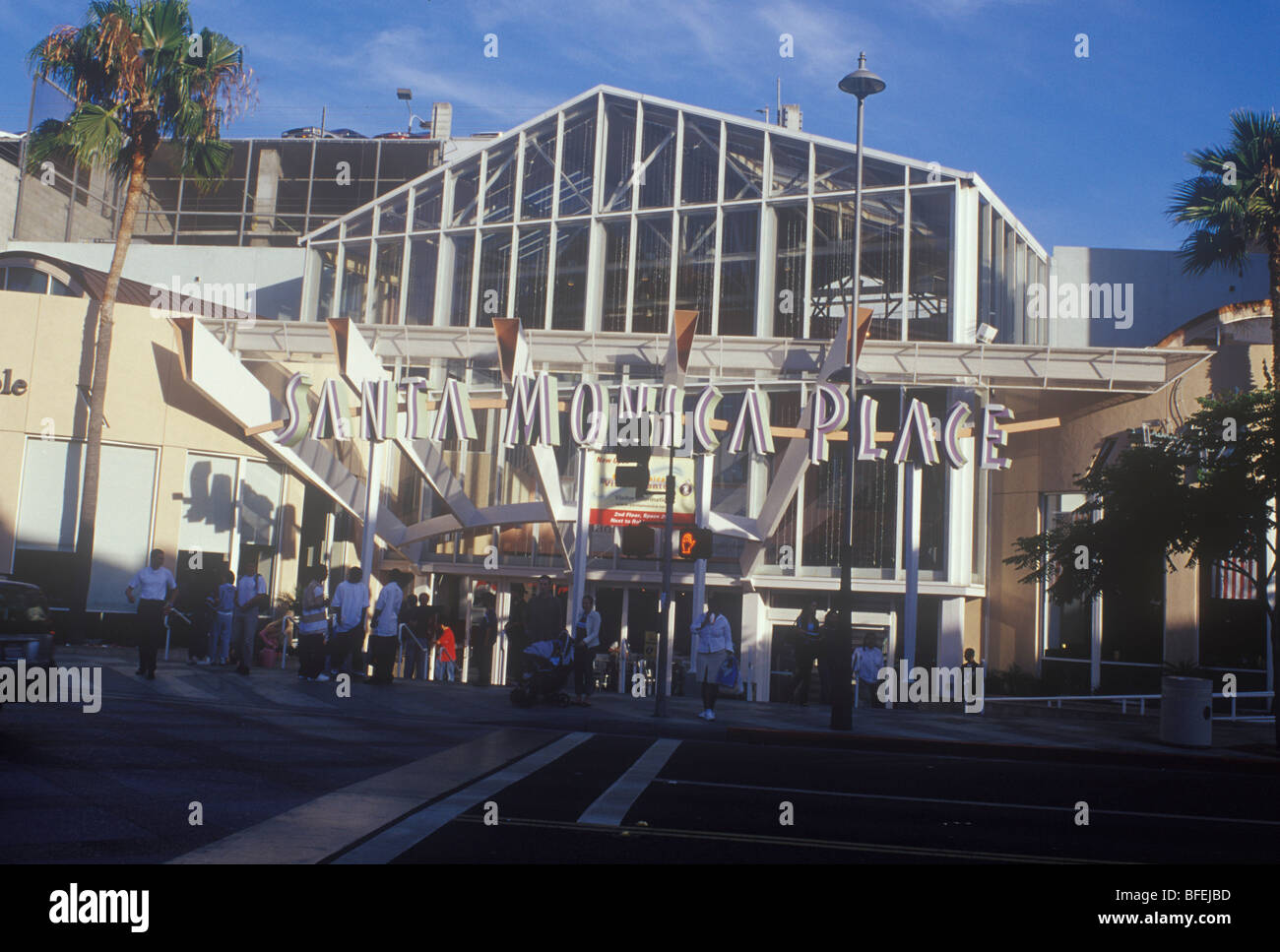 Santa Monica Place California west coast USA Frank Gehry designed ...