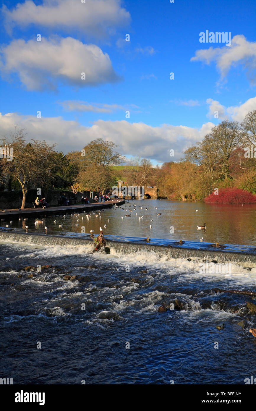 River Wye, Bakewell, Derbyshire, Peak District National Park, England ...