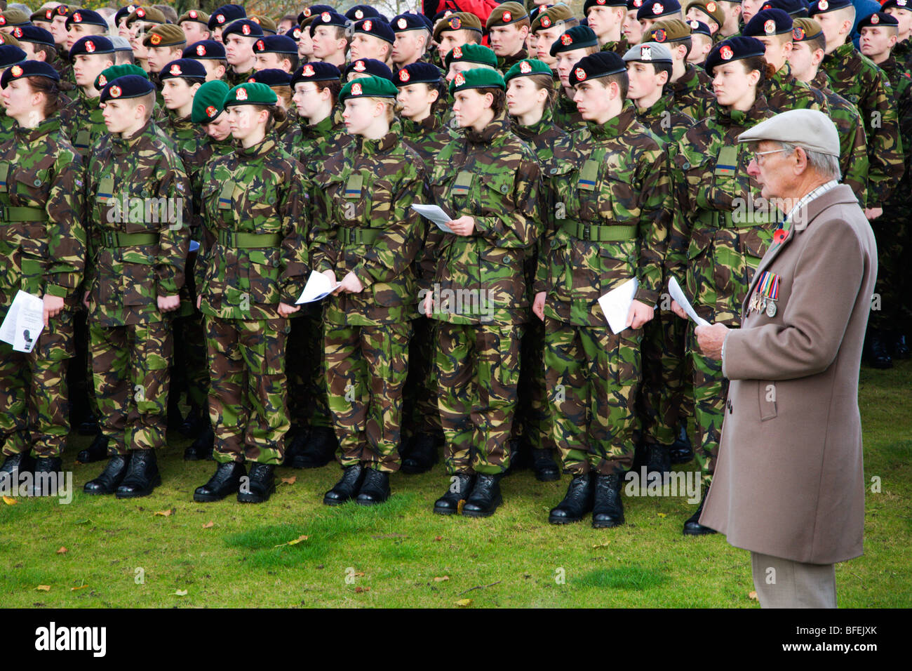 Remembrance Sunday at Knaresborough Castle Stock Photo - Alamy