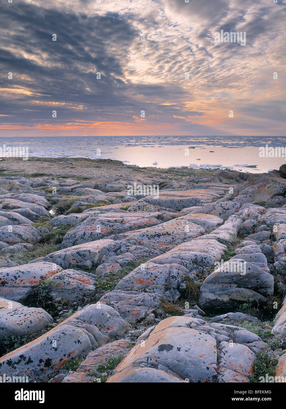 Sunset over ocean bay hi-res stock photography and images - Alamy