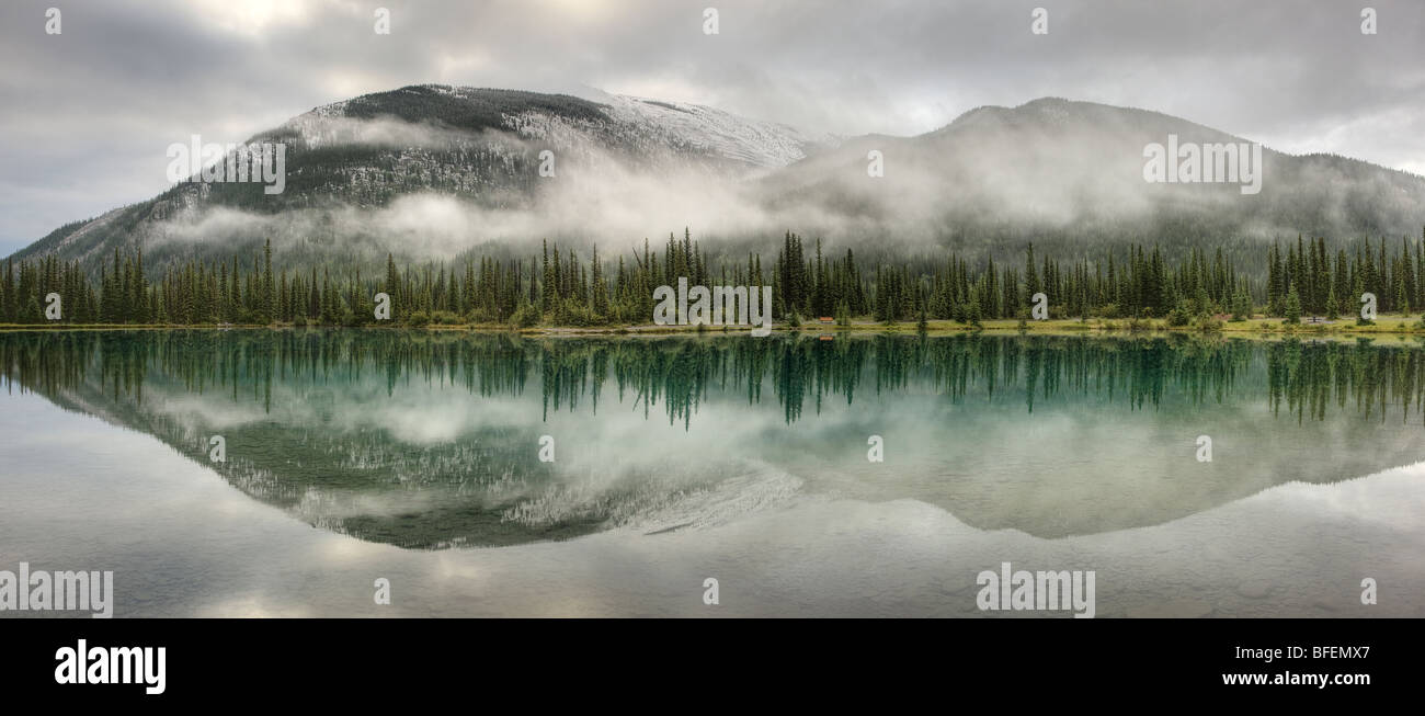 Kananaskis country provincial area hi-res stock photography and images ...