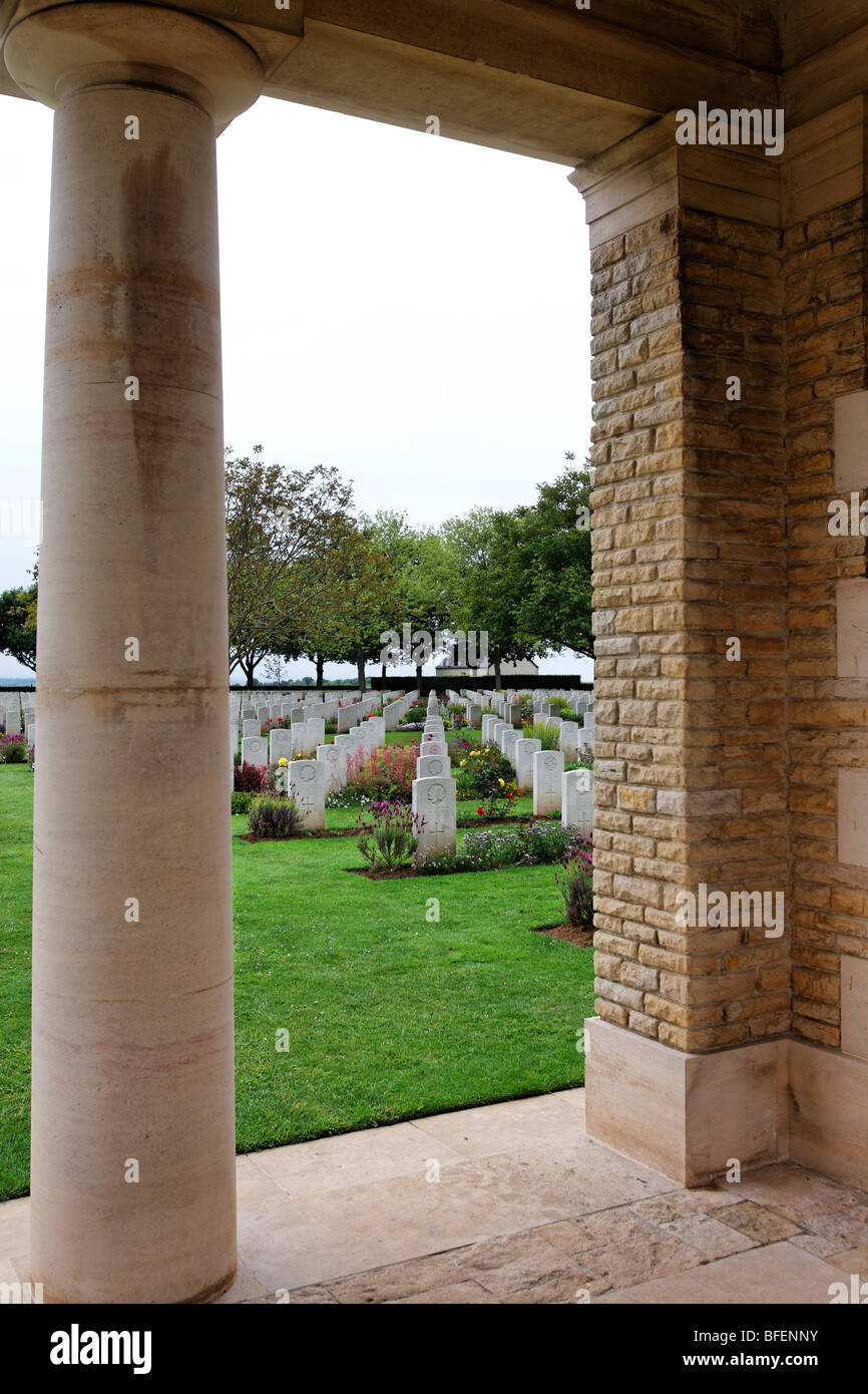 Canadian war cemetery hi-res stock photography and images - Alamy
