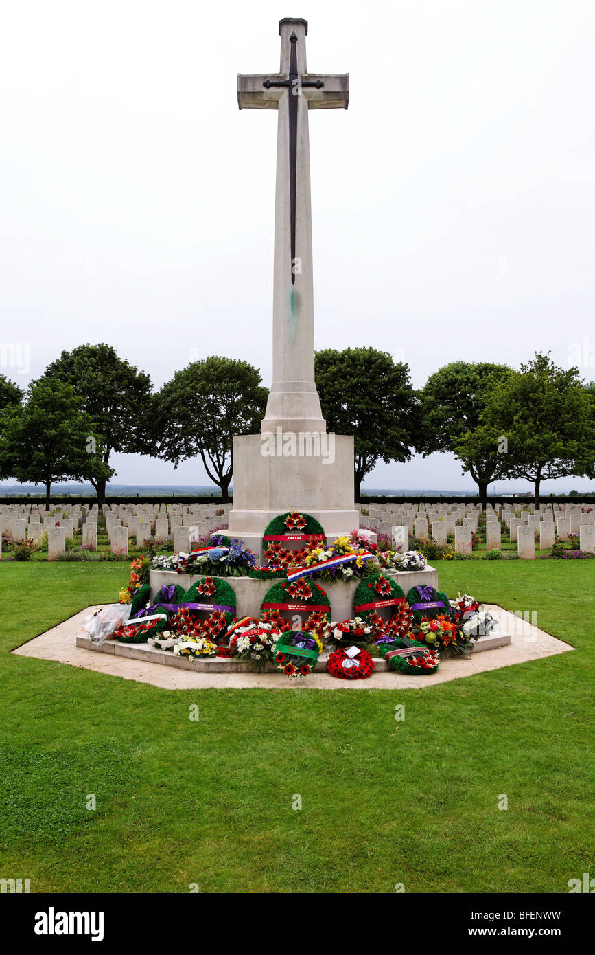 Canadian war cemetery hi-res stock photography and images - Alamy