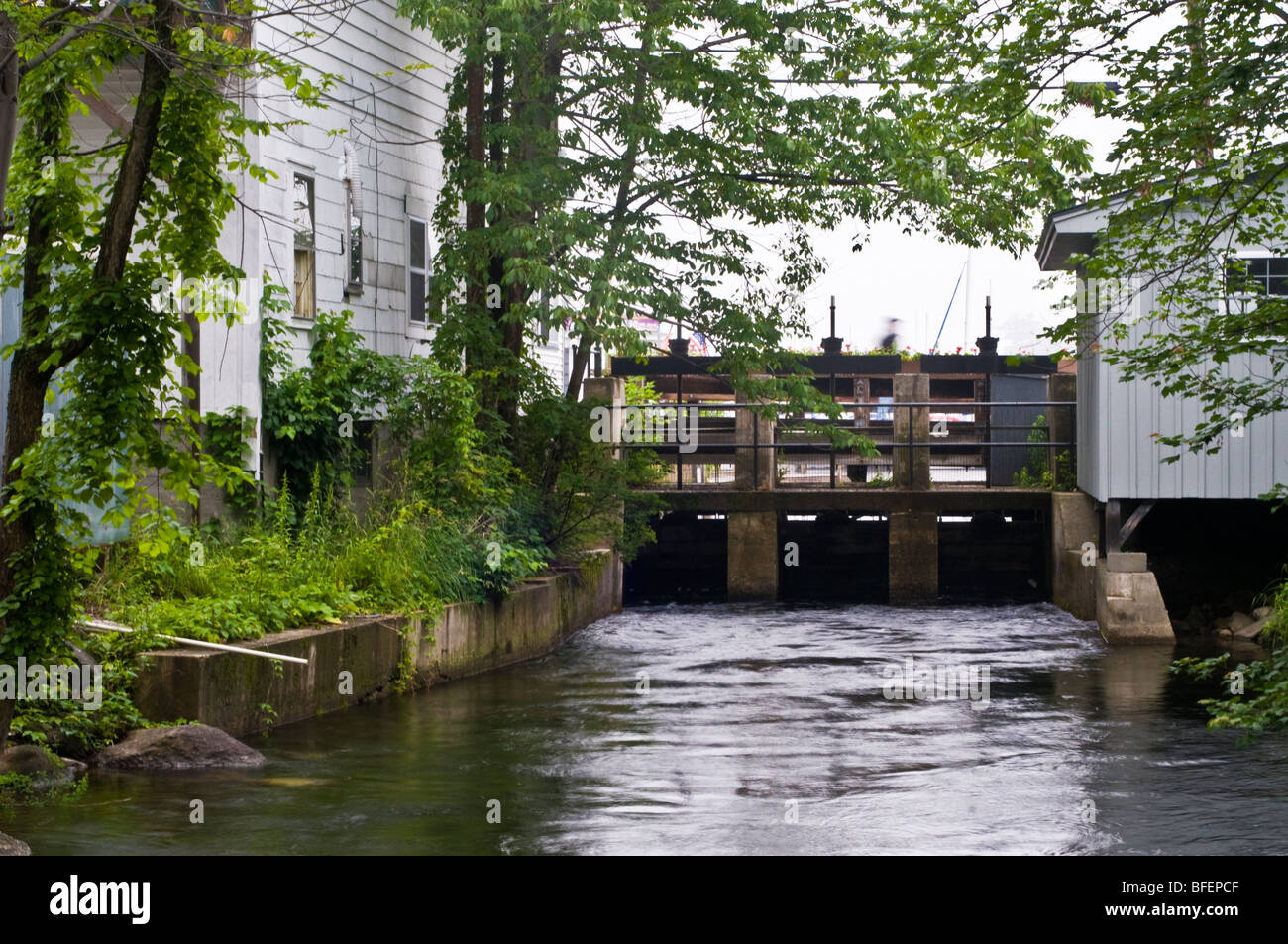 Lake Sunapee, NH, water control dam Stock Photo - Alamy