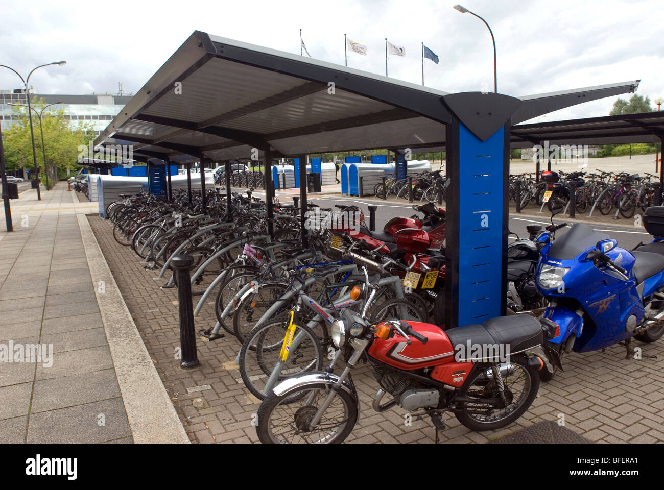 Cycle racks uk hi-res stock photography and images - Alamy