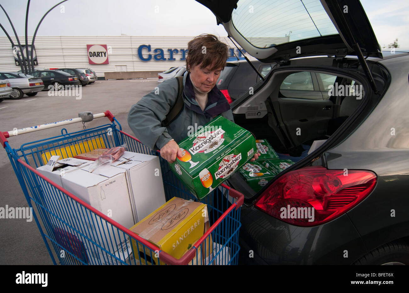 Booze cruise hi-res stock photography and images - Alamy