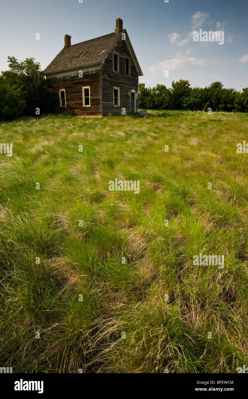 Abandoned farmhouse, Saskatchewan, Canada Stock Photo - Alamy