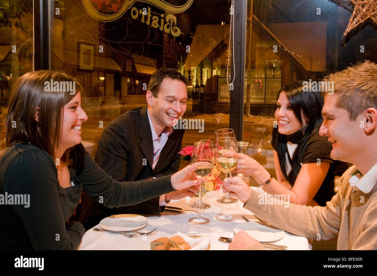 Two couples dinner restaurant hi-res stock photography and images - Alamy