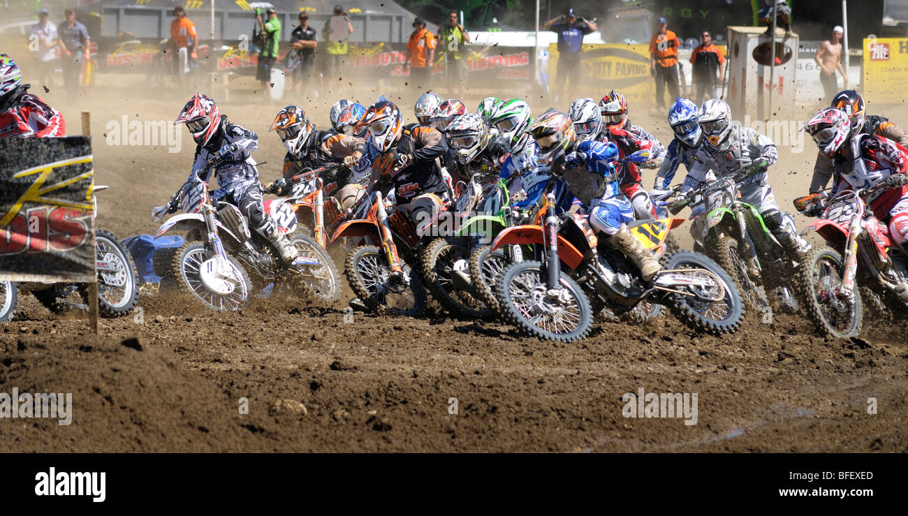 First turn monster energy motocross hi-res stock photography and images ...