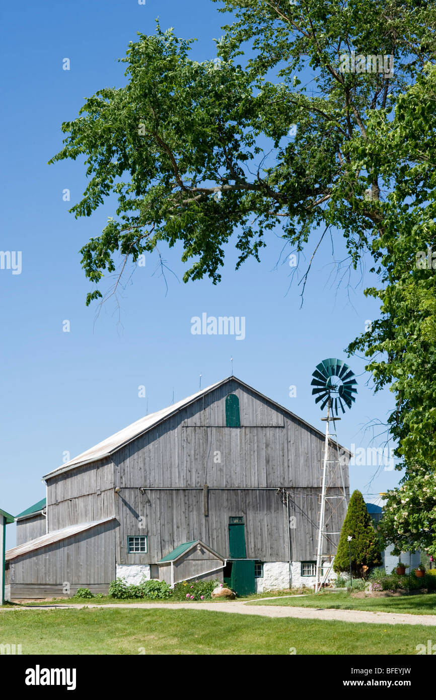 Barn and windmill, Shellburne, Ontario, Canada, wind energy, alternate ...