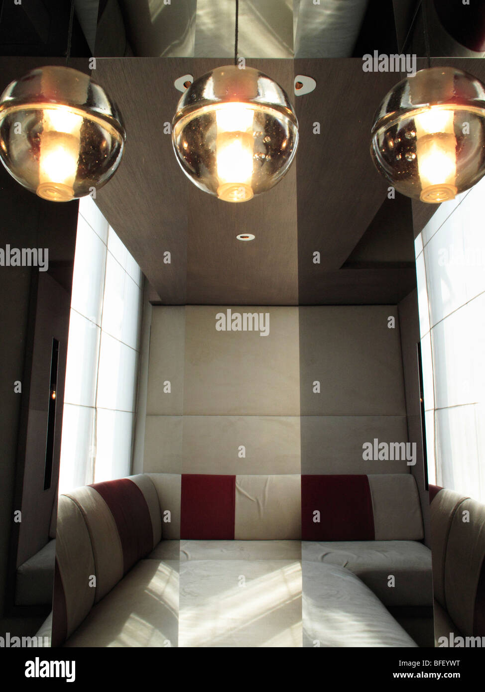 First class lounge of Air France (La Premiere) at CDG airport, Paris ...