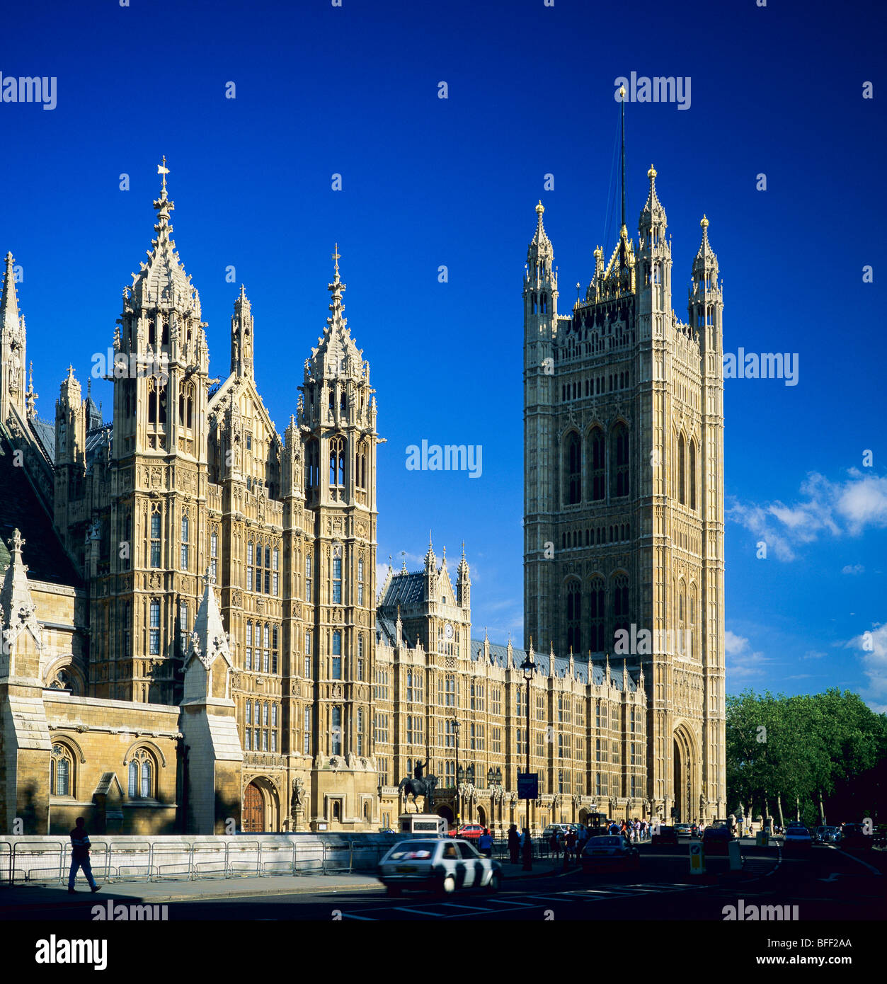 Skf 661 52 london house of lords victoria tower hi-res stock ...