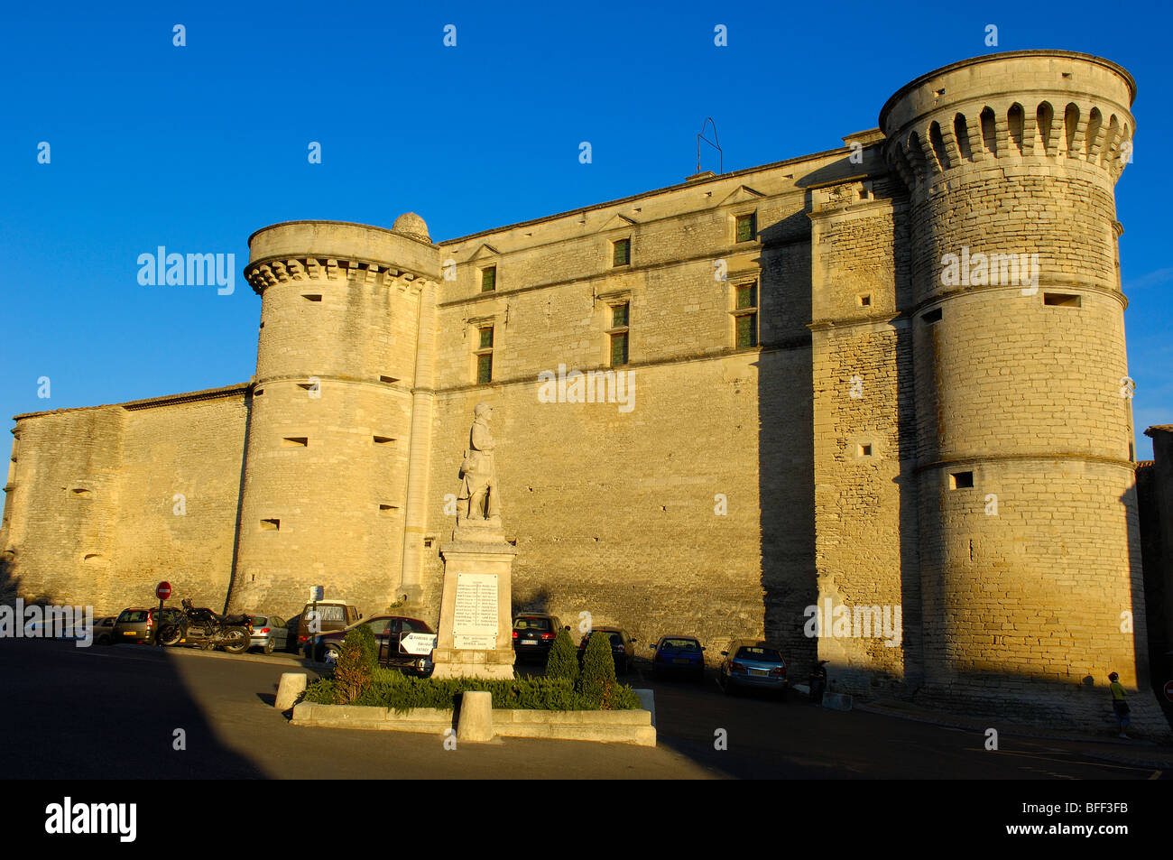 Gordes Castle. Vaucluse. Provence. France Stock Photo - Alamy