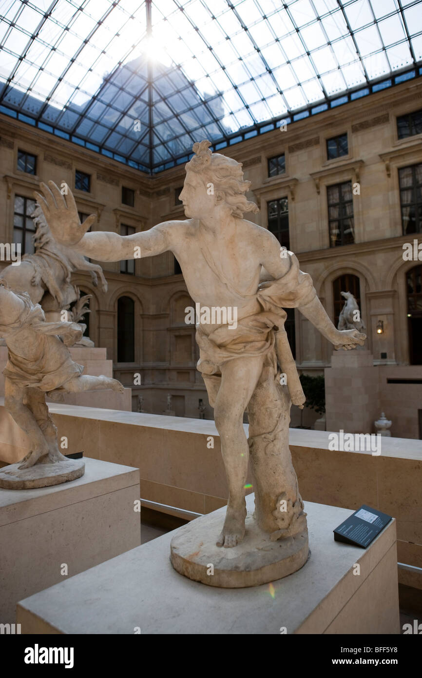 Louvre interior architecture hi-res stock photography and images - Alamy