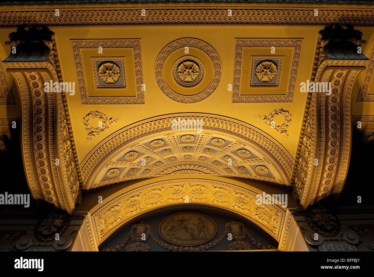 Corbel arch hi-res stock photography and images - Alamy