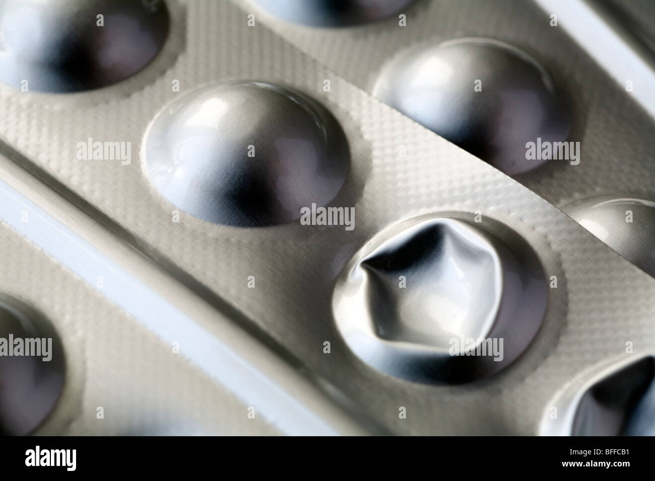 Tablets blister pack hi-res stock photography and images - Alamy