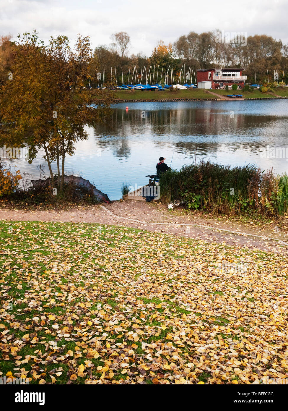 Arrow valley country park, redditch hi-res stock photography and images ...