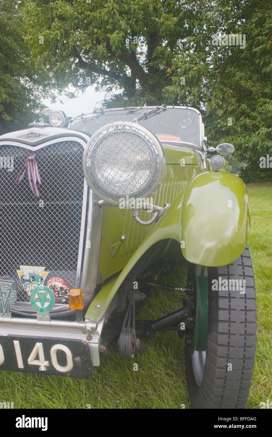 Singer vintage car hi-res stock photography and images - Alamy