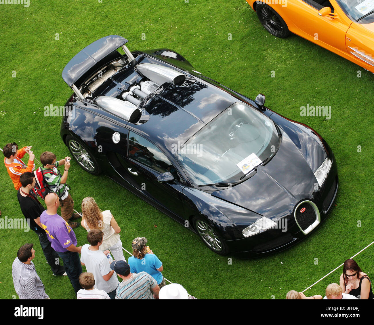 Bugatti veyron overhead view hi-res stock photography and images - Alamy