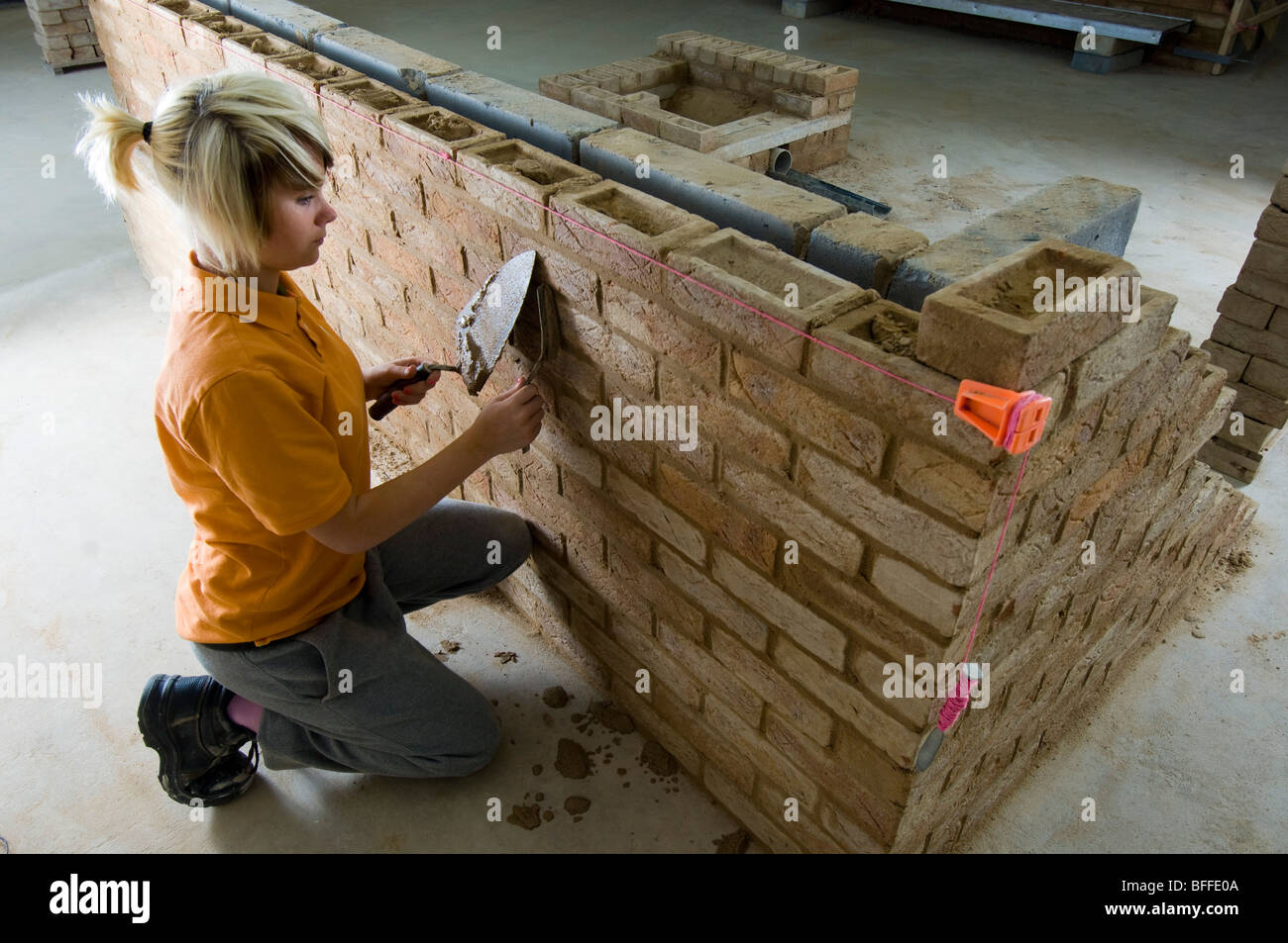 Bricklaying hi-res stock photography and images - Alamy
