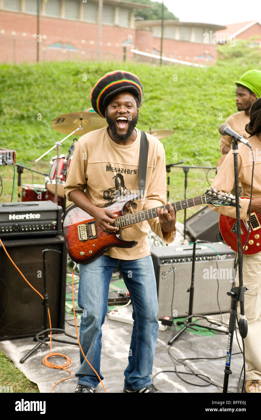 Reggae band hi-res stock photography and images - Alamy