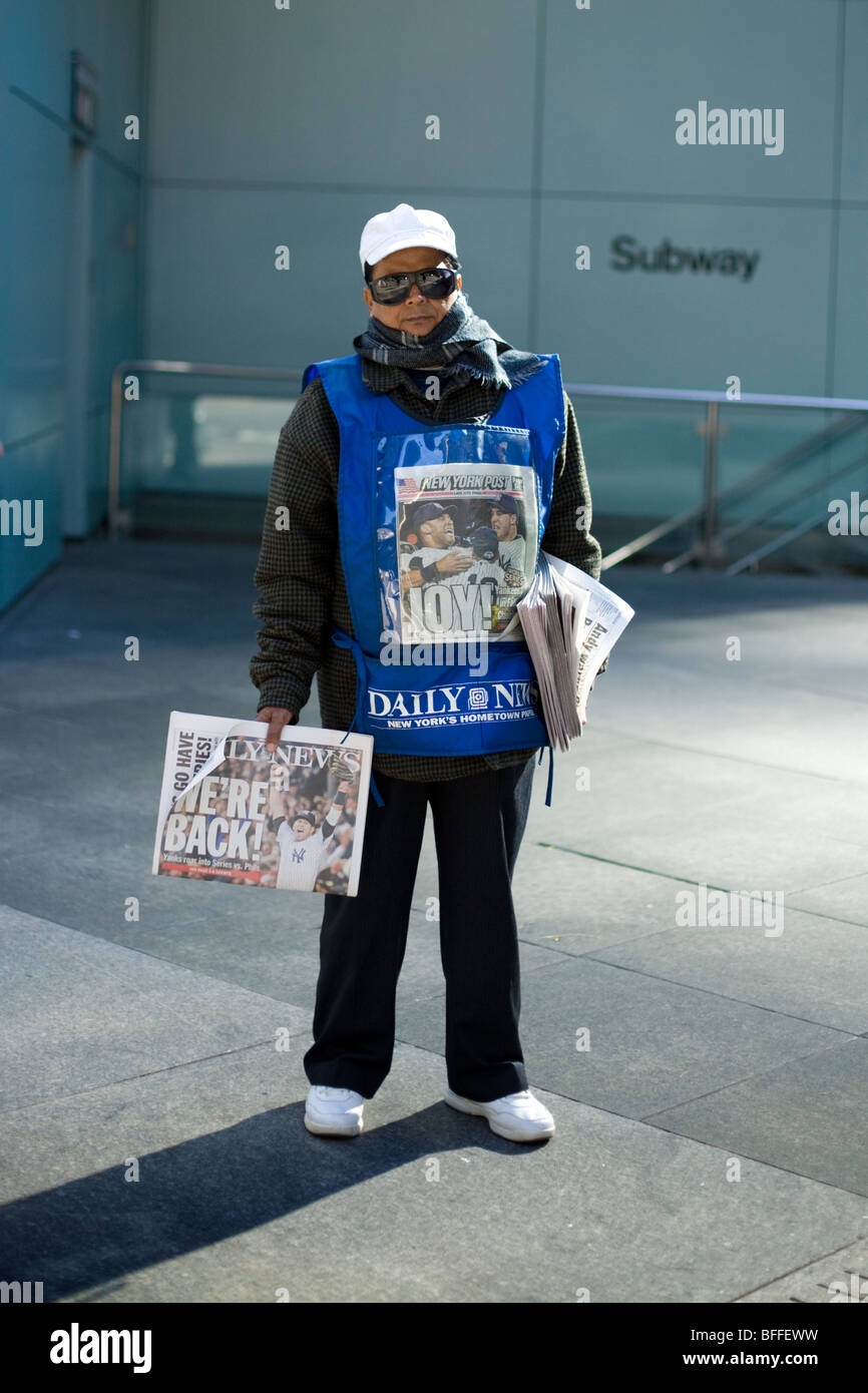 Newspaper hawker hi-res stock photography and images - Alamy