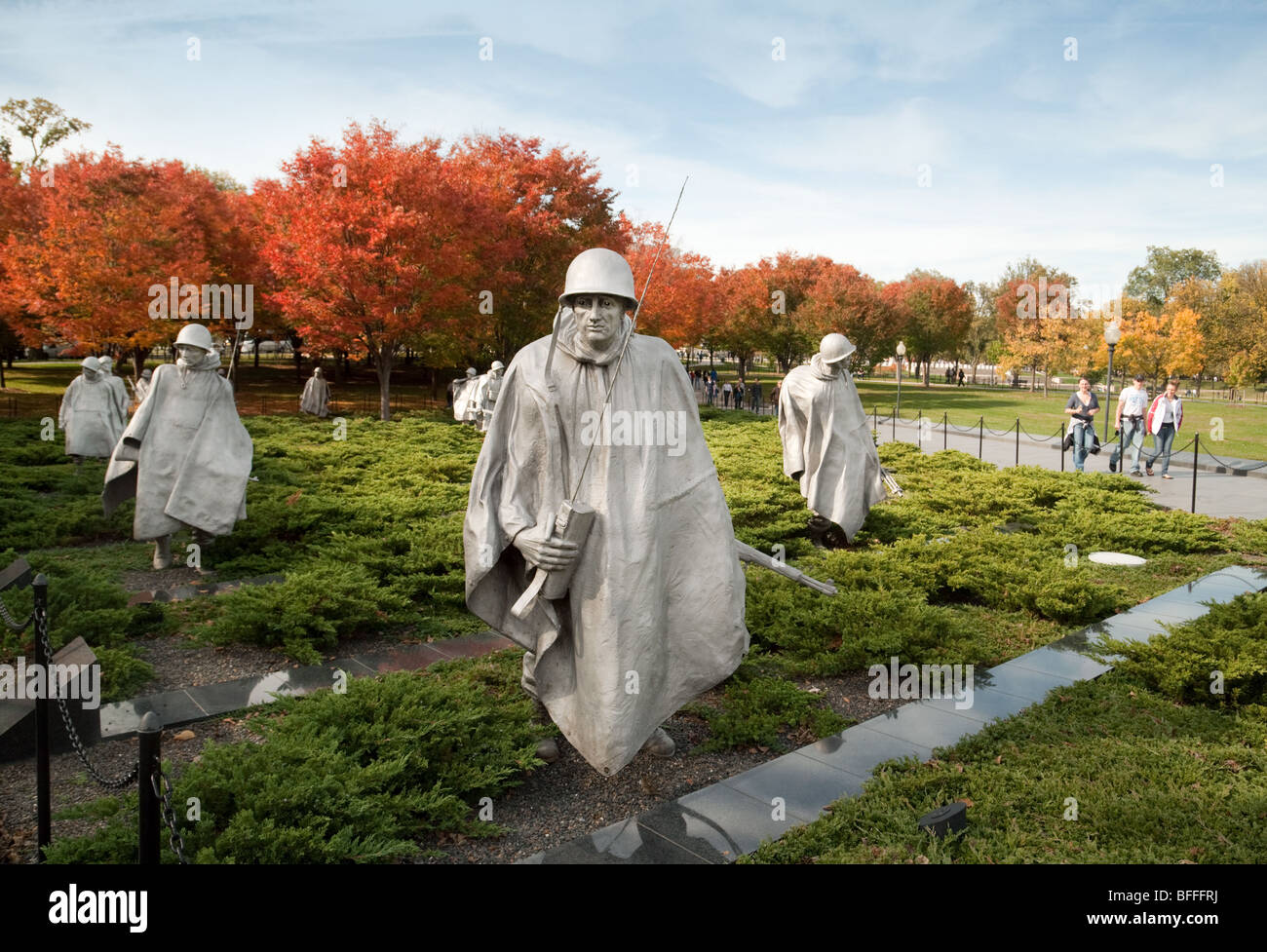 Statues of American soldiers at the Korean War Veterans Memorial ...